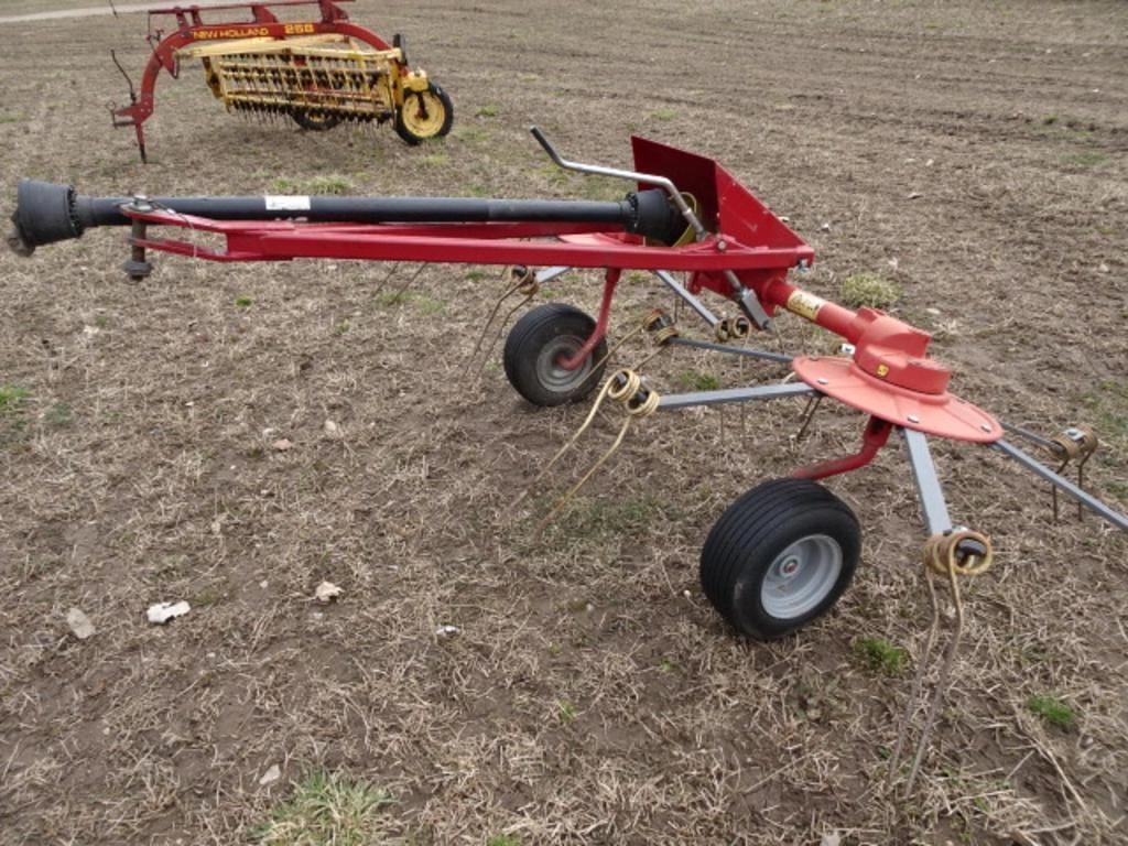 SOLD - SITREX 2GL-302 ROTARY HAY TEDDER Hay and Forage | Tractor Zoom