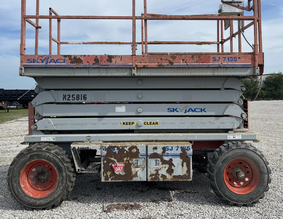 SOLD - Sky Jack SJ7135 Other Equipment Lifts | Tractor Zoom