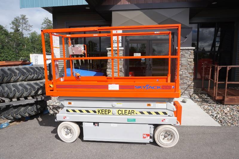 SOLD - Sky Jack SJIII 3220 Construction with 468 Hrs | Tractor Zoom