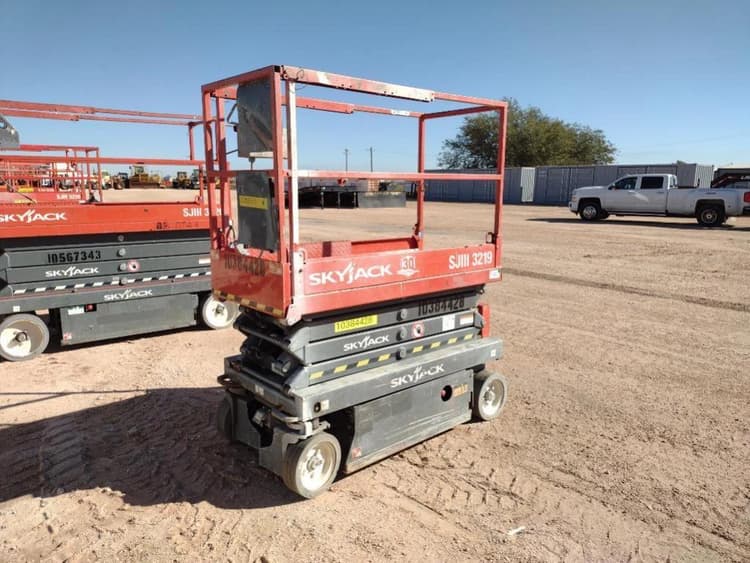 Sky Jack SJIII3219 Construction Aerial Lifts for Sale | Tractor Zoom