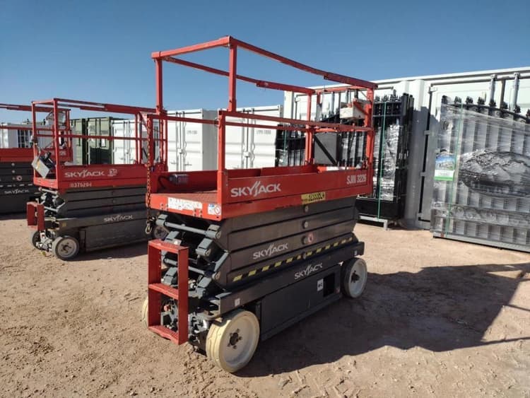 Sky Jack SJIII3226 Construction Aerial Lifts for Sale | Tractor Zoom