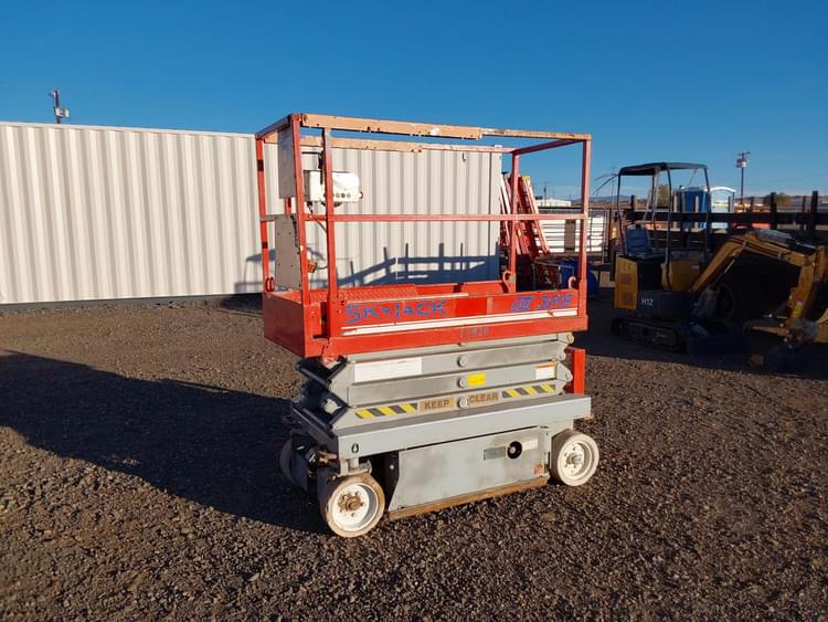 Sky Jack SJ3219 Construction Aerial Lifts for Sale | Tractor Zoom