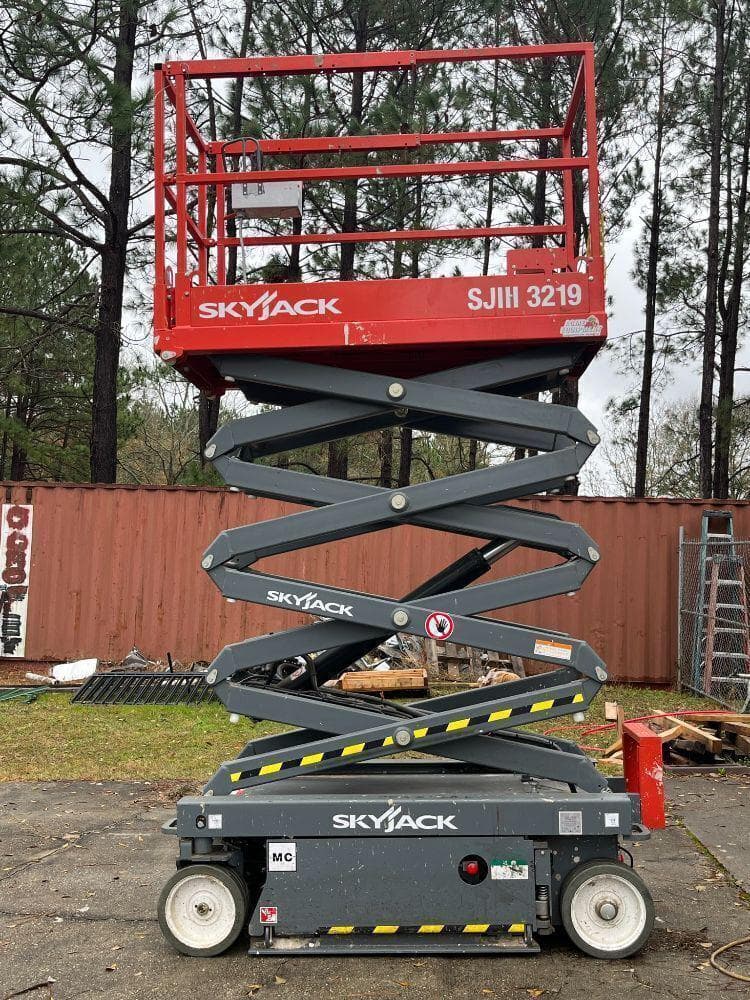 Sky Jack SJIII3219 Construction Aerial Lifts for Sale | Tractor Zoom