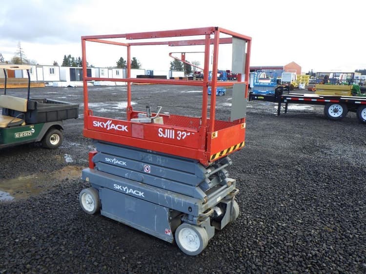 Sky Jack SJ3219 Construction Aerial Lifts for Sale | Tractor Zoom