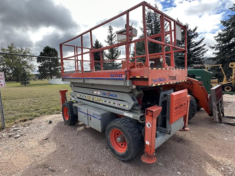 Sky Jack SJ7127RT Construction Aerial Lifts for Sale | Tractor Zoom