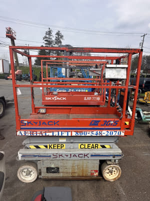 SOLD - Sky Jack SJIII3015 Lot No. 89 Construction with 343 Hrs ...