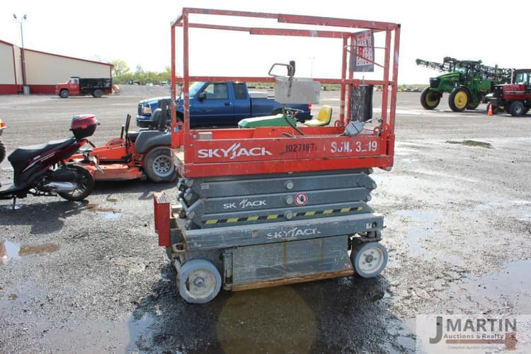 Sky Jack SJIII3219 Construction Aerial Lifts for Sale | Tractor Zoom