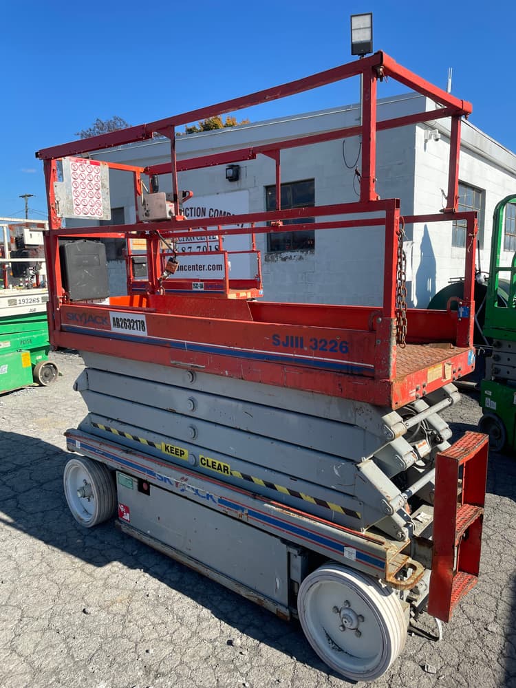 Sky Jack SJIII3226 Construction Aerial Lifts for Sale | Tractor Zoom