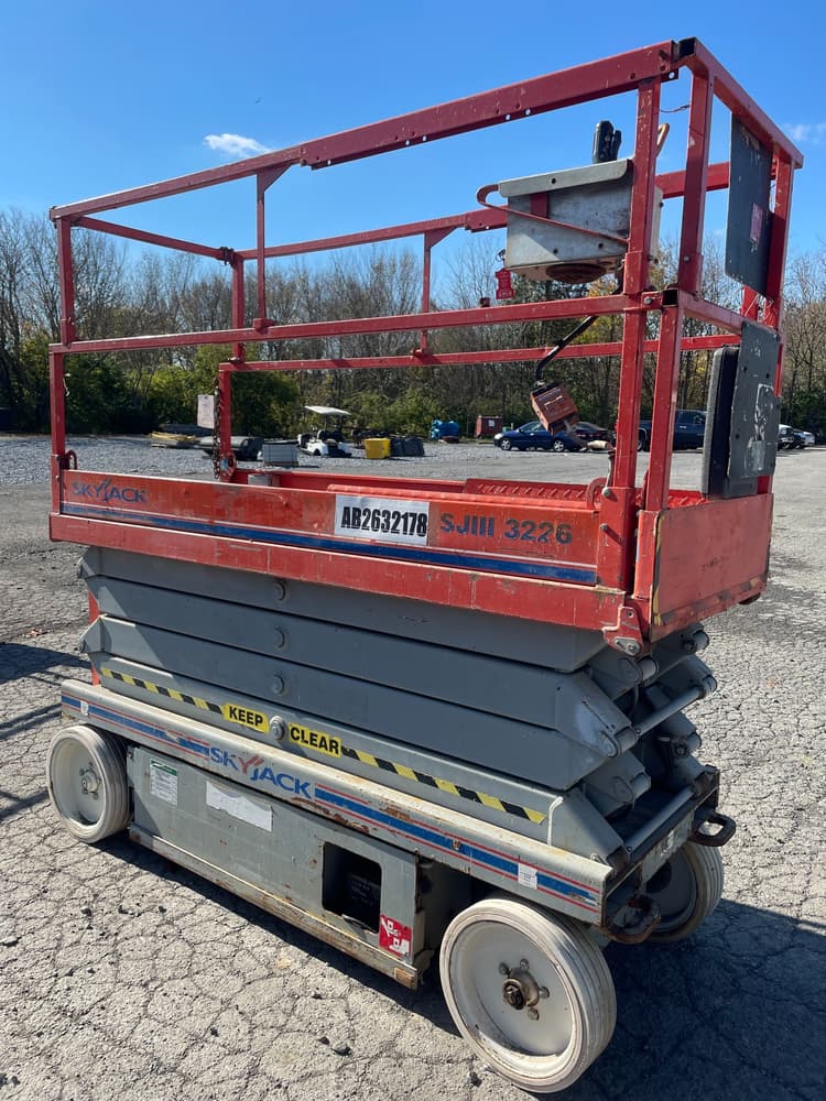 Sky Jack SJIII3226 Construction Aerial Lifts for Sale | Tractor Zoom