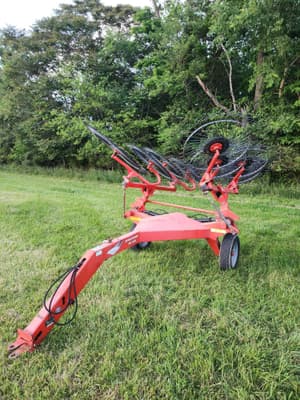 SOLD - Speedrake SR108 Wheel Rake Hay and Forage | Tractor Zoom