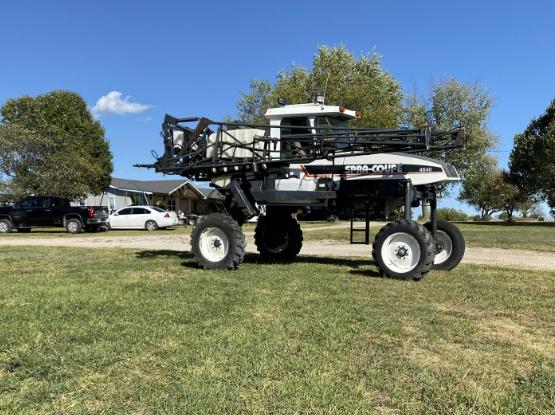 SOLD - Spra-Coupe 4640 Chemical Applicators with 2,350 Hrs | Tractor Zoom