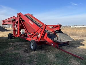SOLD - Spudnik Model 780 telescoping bin piler 36" chevron belt ...