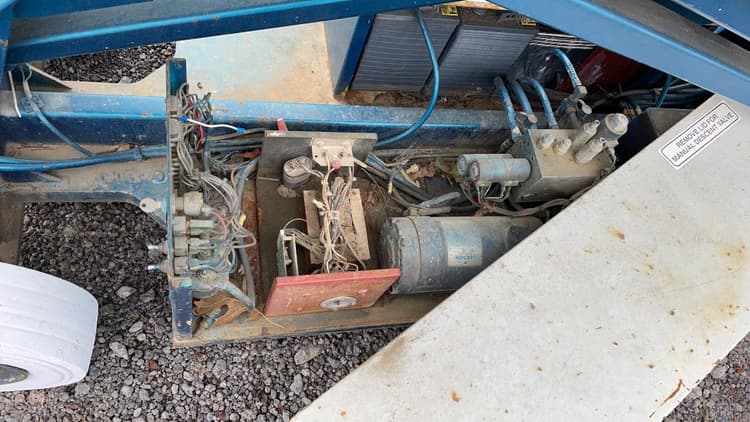 Strato-Lift KRX-20 Other Equipment Lifts for Sale | Tractor Zoom