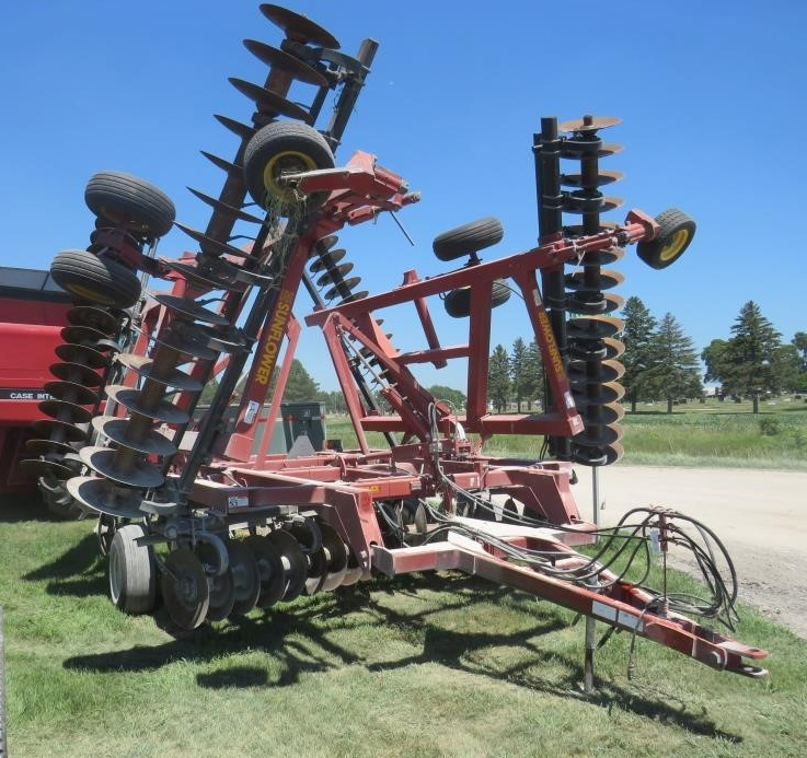 SOLD - Sunflower 1435 Lot No. eb2aaa82-1287-11ed-9544-0246304ce823 ...