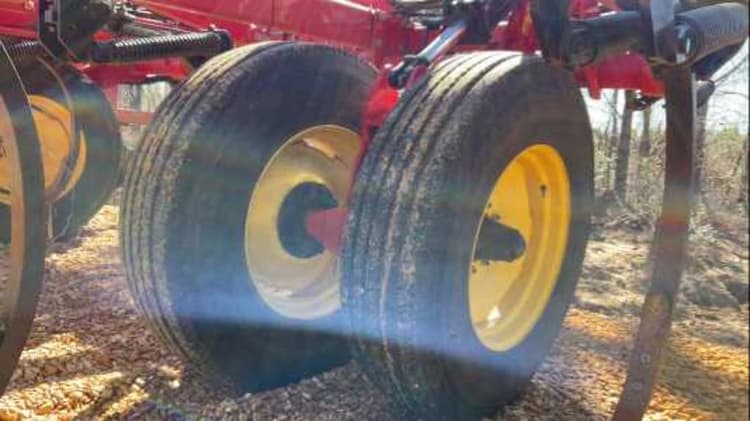 Sunflower 2530 Tillage Chisel Plows for Sale | Tractor Zoom
