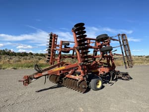 SOLD - Sunflower 4232 Lot No. 44156 Tillage with 24 ft | Tractor Zoom