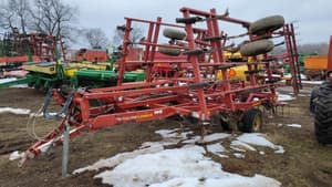 SOLD - Sunflower 5035 field cultivator Tillage with 22 ft | Tractor Zoom