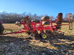 SOLD - Sunflower 6630 21' Vertical Tillage Tool Tillage with 21 ft ...