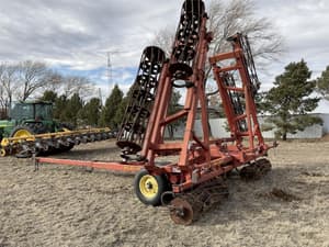 SOLD - Sunflower 7232-37 Lot No. 4104 Tillage with 37 ft | Tractor Zoom