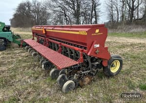 SOLD - Sunflower 9412 Lot No. 2108 Planting with 38 In | Tractor Zoom