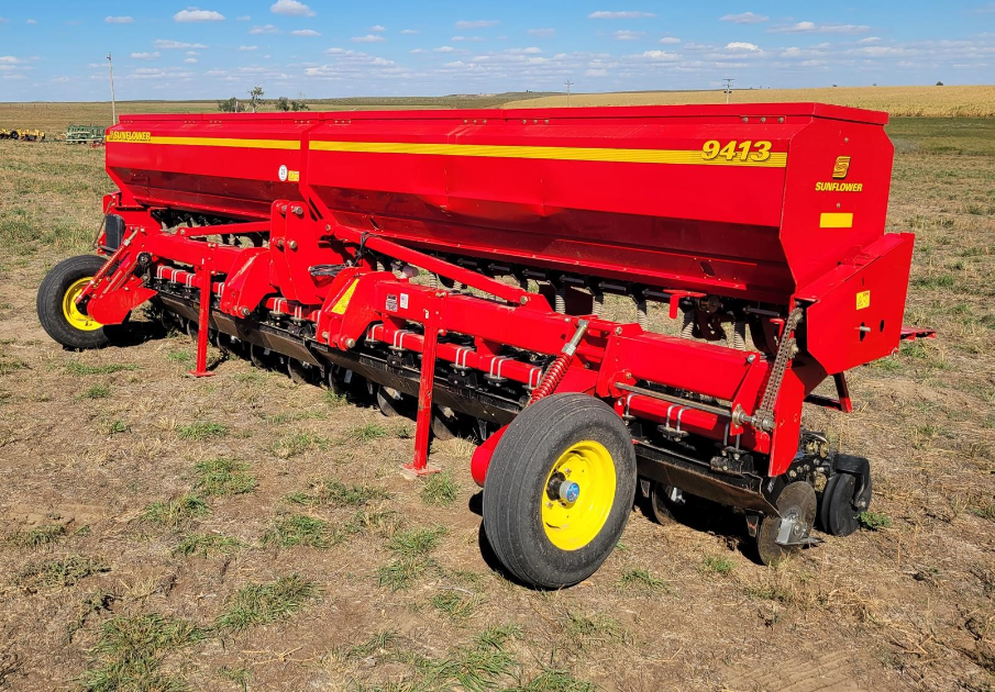 SOLD - Sunflower 9413 Planting with 20 ft | Tractor Zoom