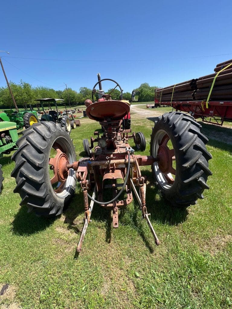 Farmall Super M Tractors 40 to 99 HP for Sale | Tractor Zoom