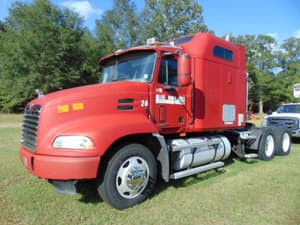 SOLD - 2001 Mack 600 Lot No. 468 Other Equipment with --- mi | Tractor Zoom