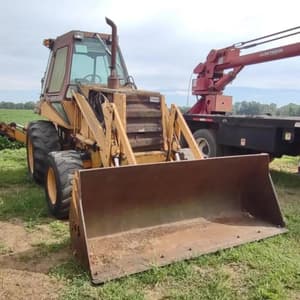 SOLD - Case 680L Lot No. 4546546 Construction with 6,621 Hrs | Tractor Zoom
