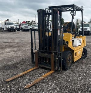 SOLD - TCM FG20N2 Lot No. EG0681 Construction with 1,086 Hrs | Tractor Zoom