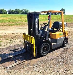 SOLD - TCM FG25 Construction with 8,568 Hrs | Tractor Zoom