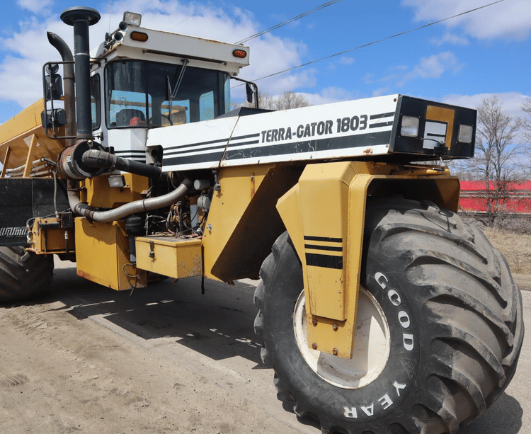 Ag-Chem Terra-Gator 1803 Chemical Applicators Floaters for Sale ...