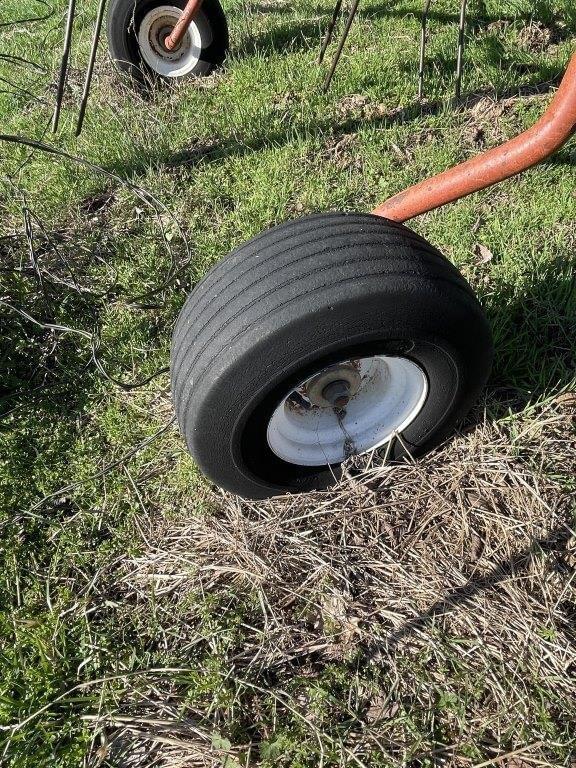 Tonutti GT-310 Hay and Forage Hay - Rakes/Tedders for Sale | Tractor Zoom