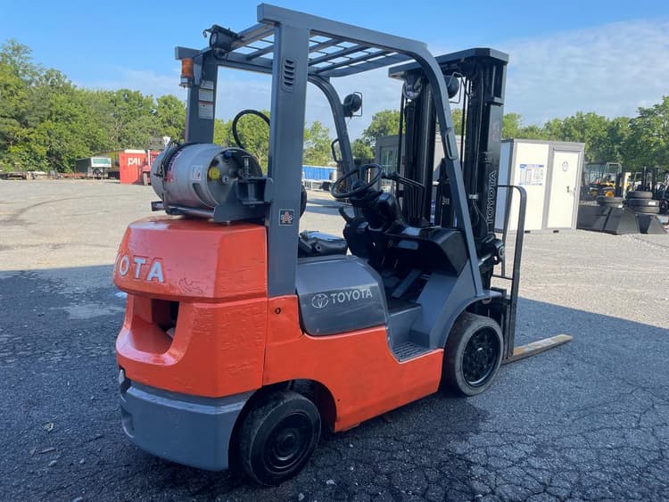 Toyota 7FGCU25 Construction Forklifts for Sale | Tractor Zoom
