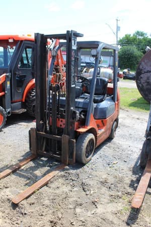 SOLD - Toyota 7F6CU25 5000# forklift Construction with 9,932 Hrs ...