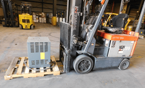 SOLD - Toyota 7FBCU25 Construction with 38,876 Hrs | Tractor Zoom