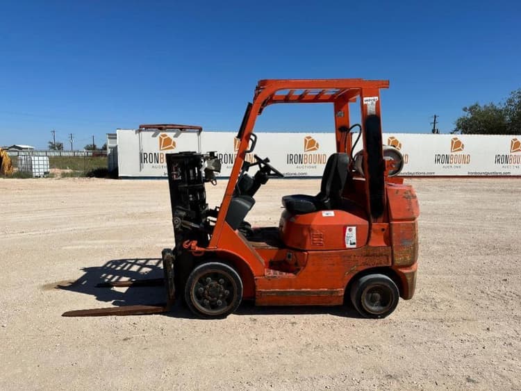 Toyota 7FGCU25 Construction Forklifts for Sale | Tractor Zoom