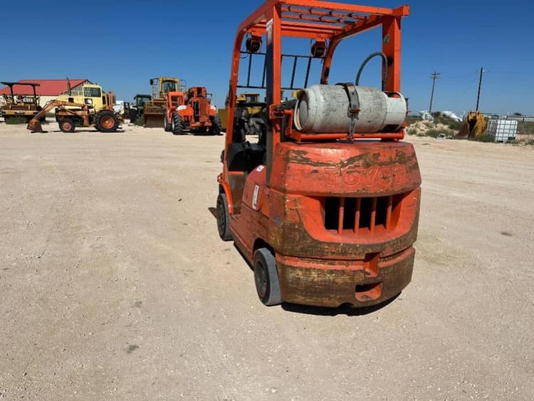Toyota 7FGCU25 Construction Forklifts for Sale | Tractor Zoom
