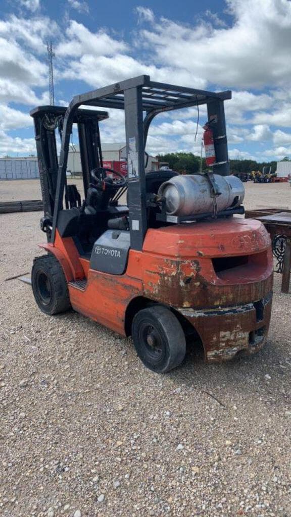 Toyota 7FGU25 Construction Forklifts for Sale | Tractor Zoom