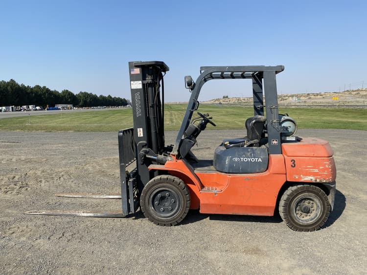 Toyota 7FGU35 Construction Forklifts for Sale | Tractor Zoom