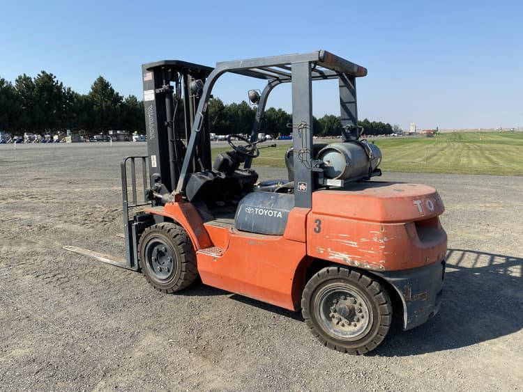 Toyota 7FGU35 Construction Forklifts for Sale | Tractor Zoom