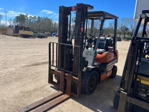 SOLD - Toyota FGU25 Lot No. 2086 Construction with --- Hrs | Tractor Zoom