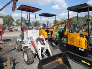 SOLD - Trainer TR45 Lot No. 5792 Construction with --- Hrs | Tractor Zoom