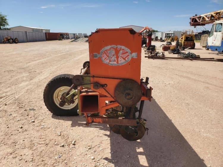 Tye 114 Planting Grain Drills for Sale | Tractor Zoom