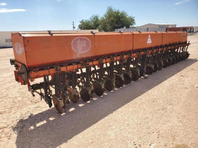 Tye 114 Planting Grain Drills for Sale | Tractor Zoom