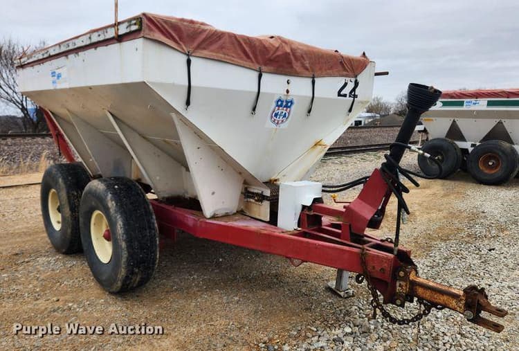 Tyler Undetermined Chemical Applicators Fertilizer Applicators - Dry ...