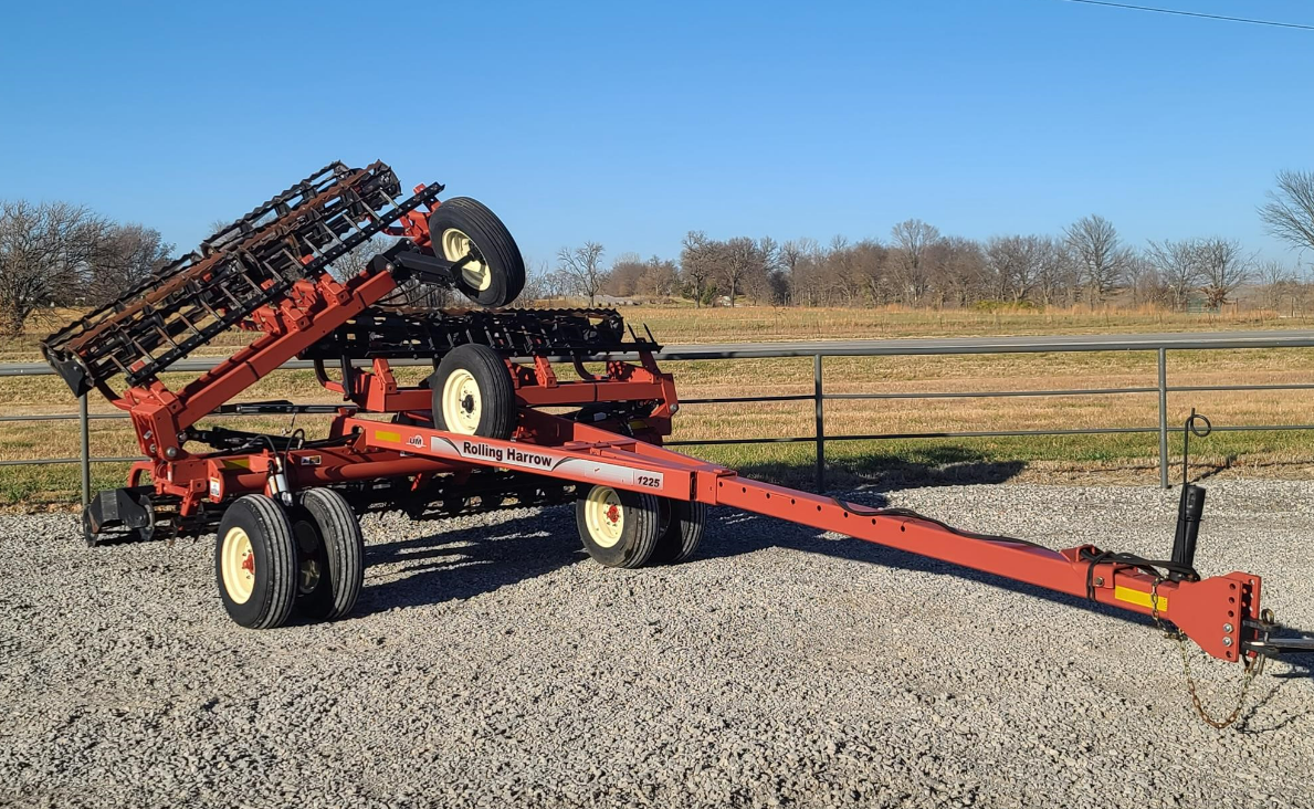 SOLD - Unverferth 1225 Tillage with 28 ft | Tractor Zoom