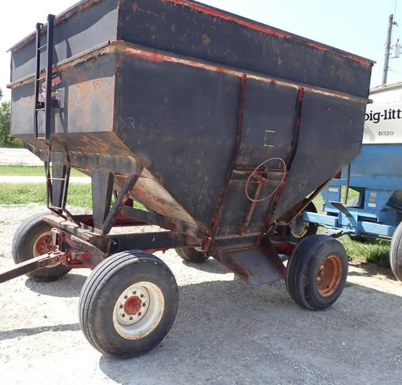 SOLD - Unverferth 325 Harvesting | Tractor Zoom