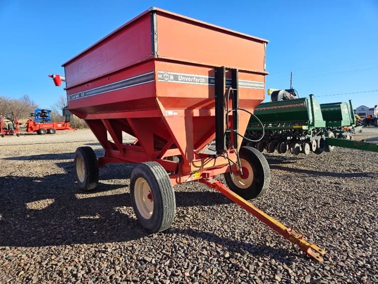Unverferth 325 Harvesting Gravity Wagons for Sale | Tractor Zoom