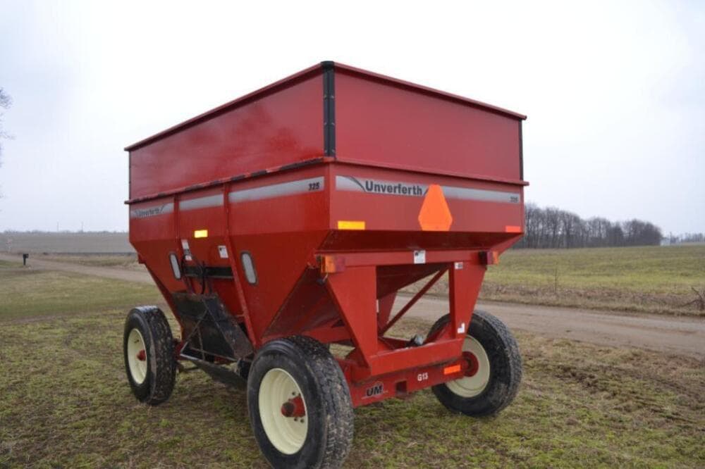 Unverferth 325 Harvesting Gravity Wagons for Sale | Tractor Zoom