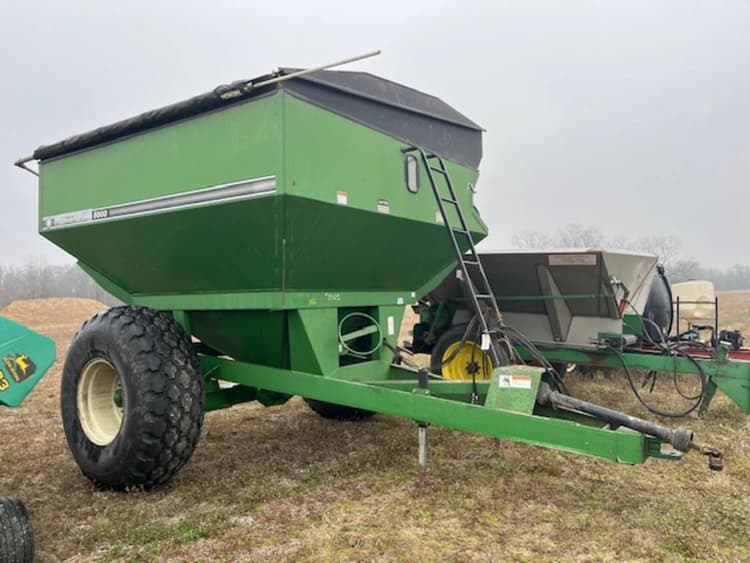 Unverferth 5000 Harvesting Grain Carts for Sale | Tractor Zoom